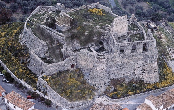 CASTELLO NORMANNO | I Luoghi del Cuore - FAI