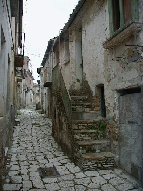 APICE VECCHIA - LA CITTÀ FANTASMA | Luogo FAI