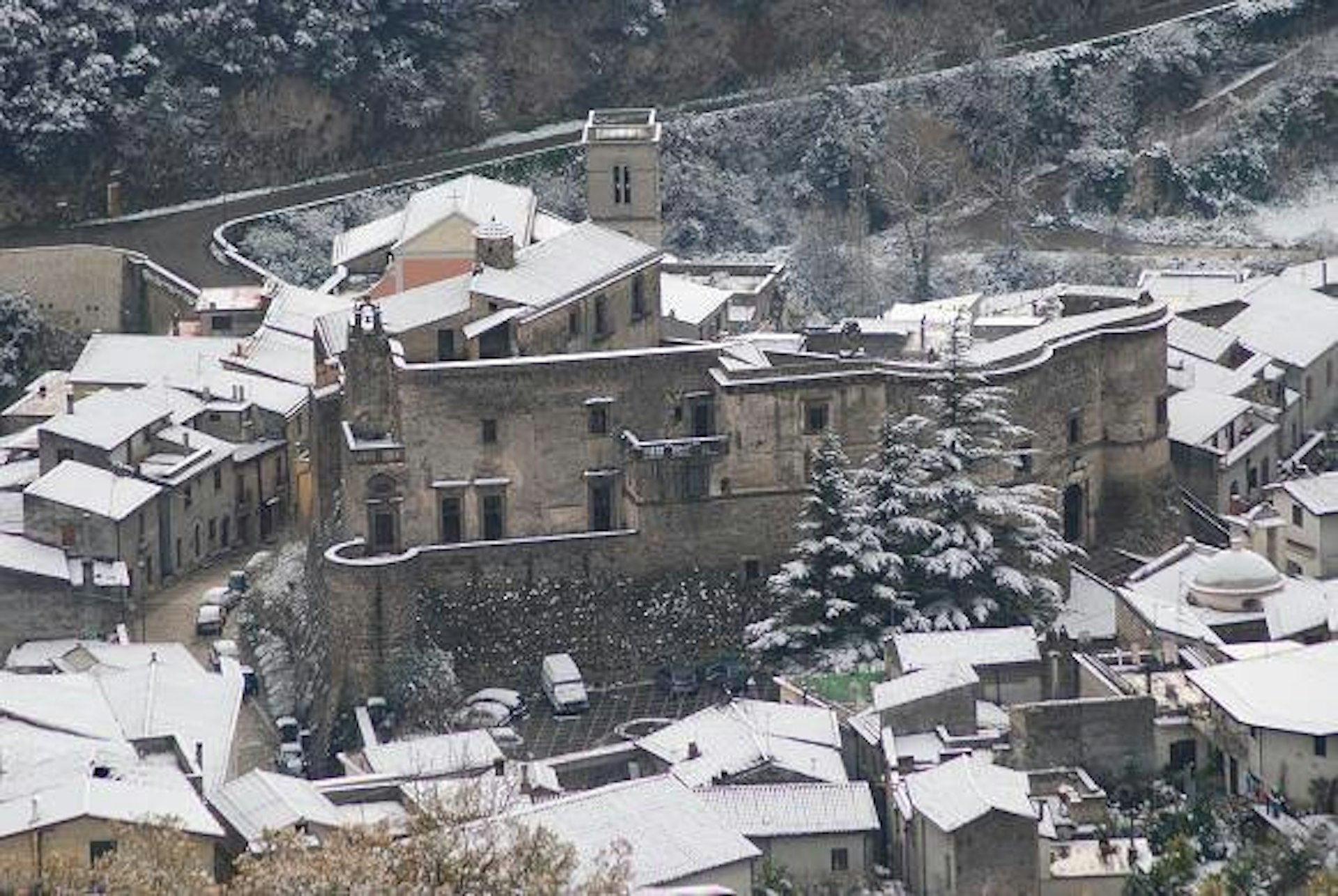 CASTELLO DUCALE DI FAICCHIO | I Luoghi del Cuore - FAI