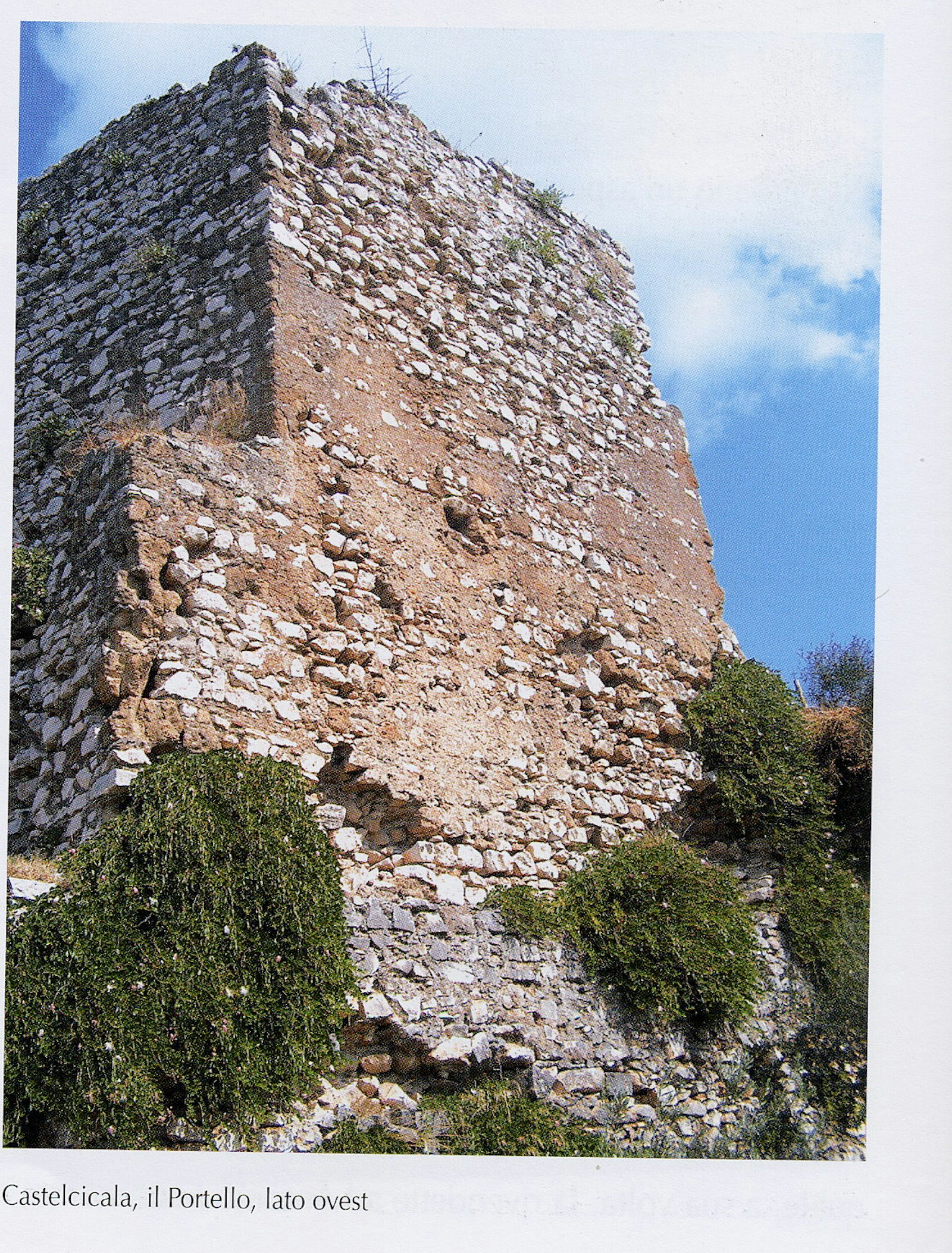 CASTEL CICALA | I Luoghi del Cuore - FAI