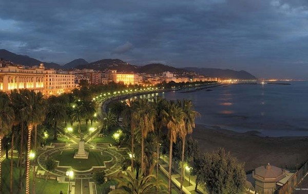 LUNGOMARE DI SALERNO | I Luoghi del Cuore - FAI