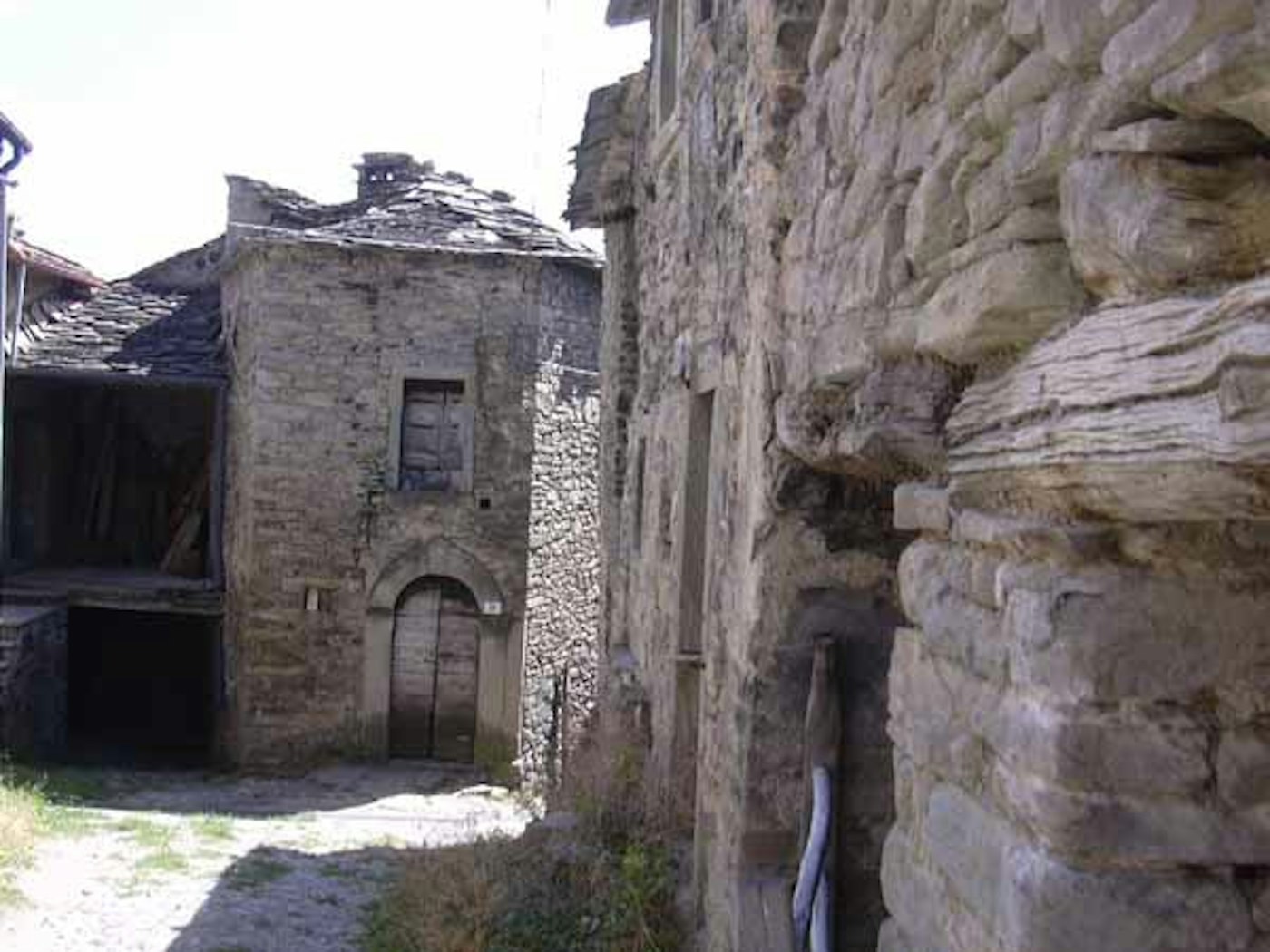 CASTEL D'ALFERO | I Luoghi del Cuore - FAI