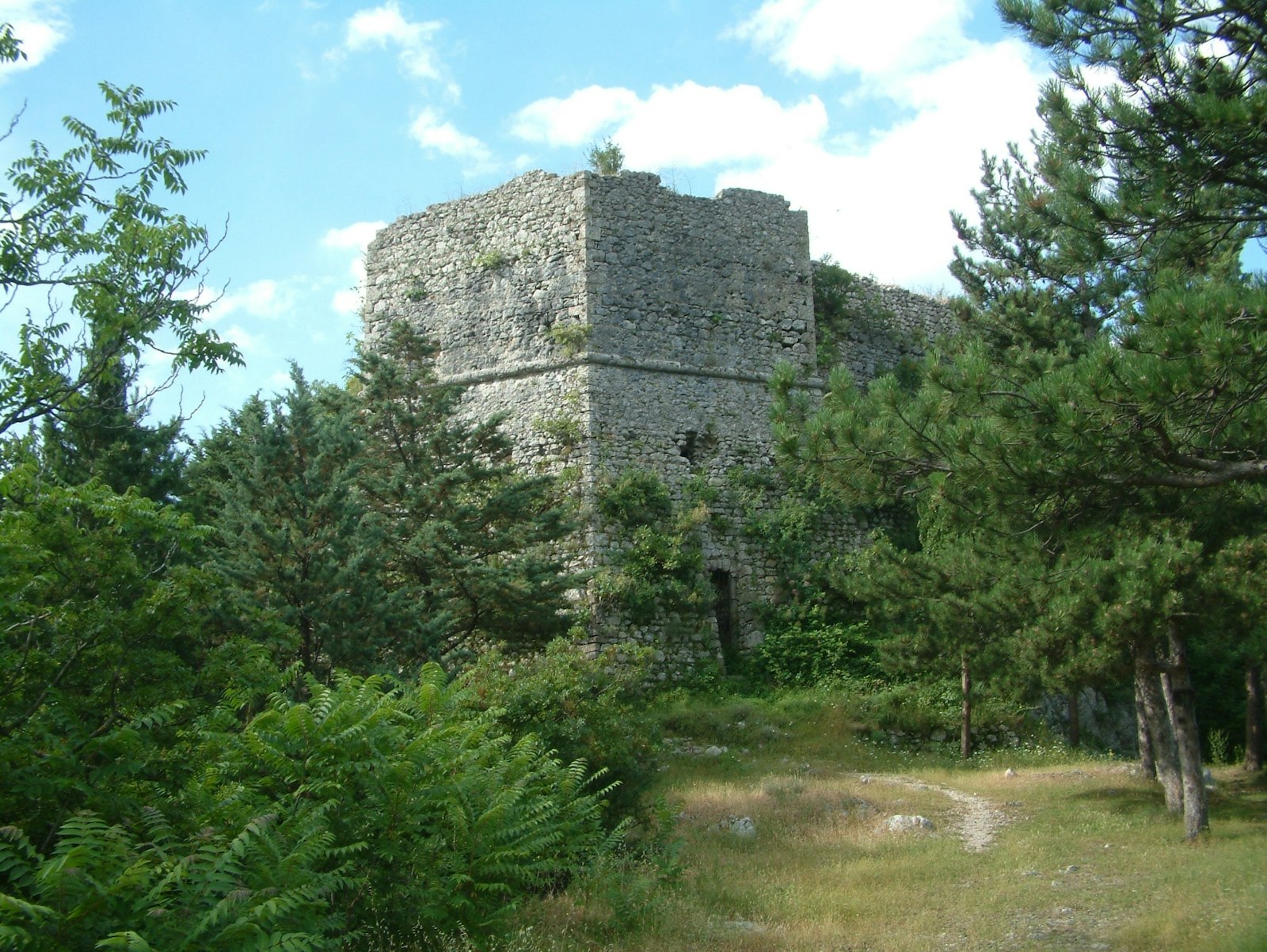 CASTELLO DI SAN CASTO | I Luoghi del Cuore - FAI