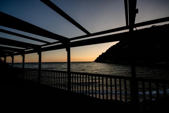 SPIAGGIA DEI SASSOLINI TRA SCAURI E GIALA | I Luoghi del Cuore - FAI