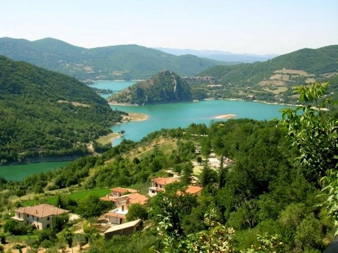 LAGO DEL TURANO | I Luoghi del Cuore - FAI