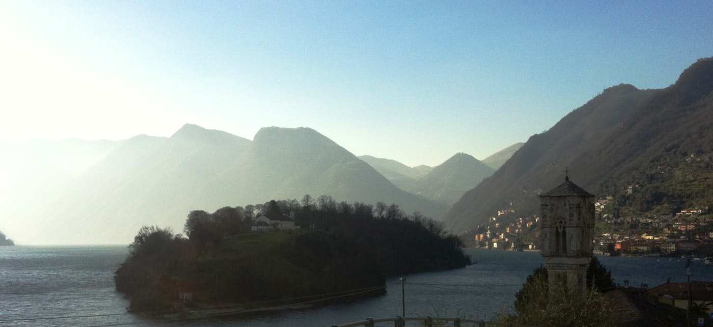 ISOLA COMACINA: CASE DEGLI ARTISTI / CHIESA DI S. GIOVANNI / RESTI ...