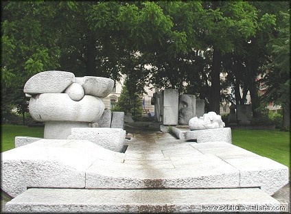 MONUMENTO A MAZZINI IN PIAZZA DELLA REPUBBLICA | I Luoghi del Cuore - FAI