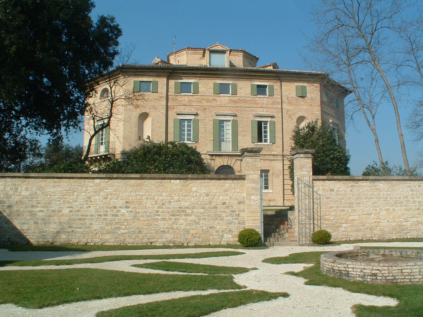 VILLA FAVORITA - SEDE ISTAO | I Luoghi del Cuore - FAI