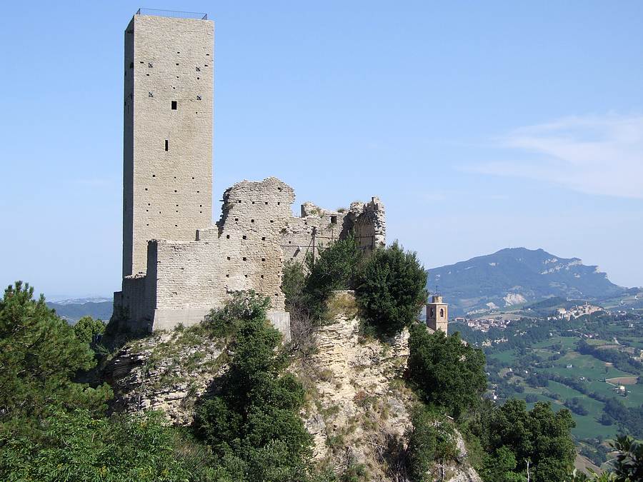 TORRE E PARCO DI MONTEFALCONE APPENNINO | I Luoghi del Cuore - FAI