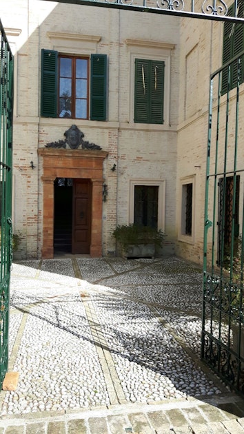 VILLA BERNETTI (O VILLA IL MONTONE) | I Luoghi del Cuore - FAI