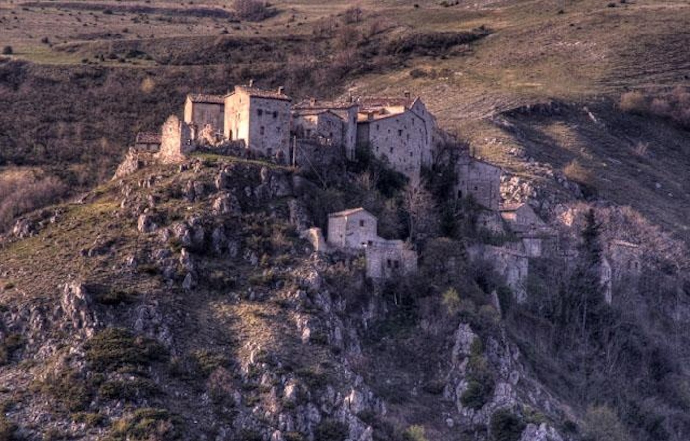 BORGO DI ELCITO | I Luoghi del Cuore - FAI