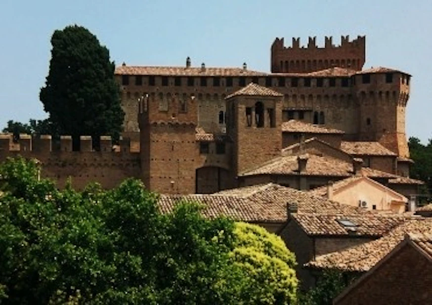 CASTELLO DI GRADARA | I Luoghi del Cuore - FAI