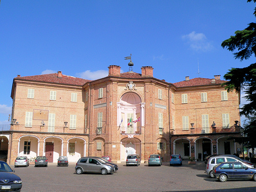 PIAZZA DEL CASTELLO | I Luoghi del Cuore - FAI