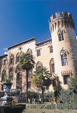 CASTELLO DEL ROCCOLO | I Luoghi del Cuore - FAI