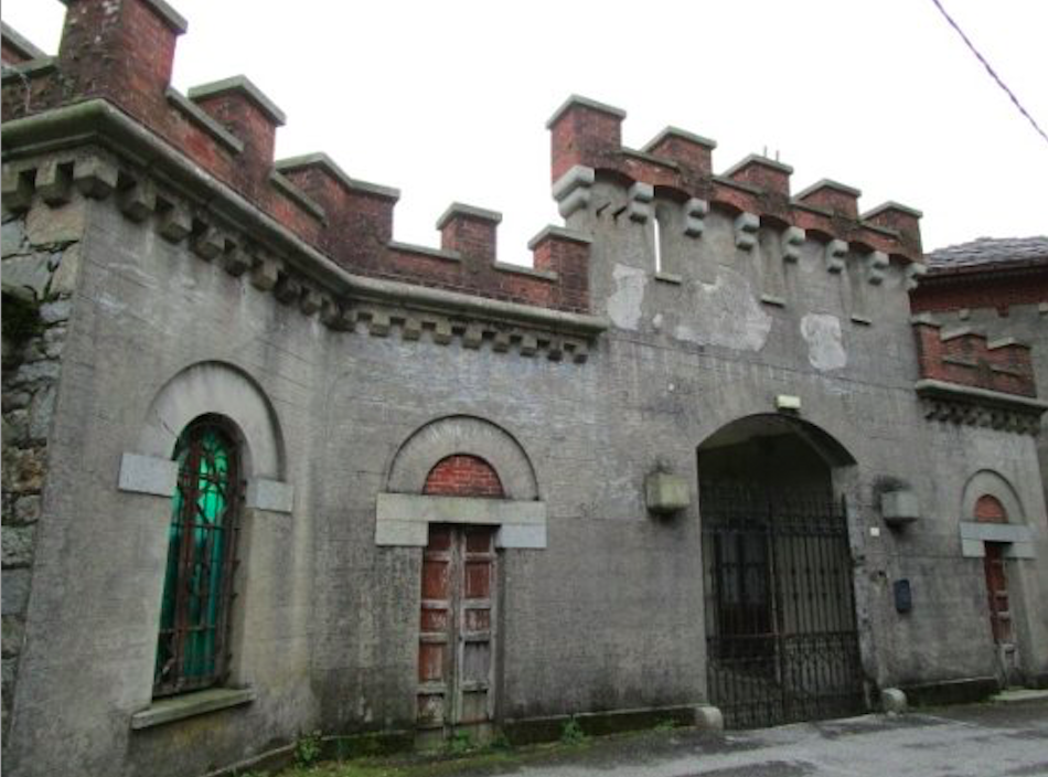 CASTELLO DI CROCE SERRA | I Luoghi del Cuore - FAI