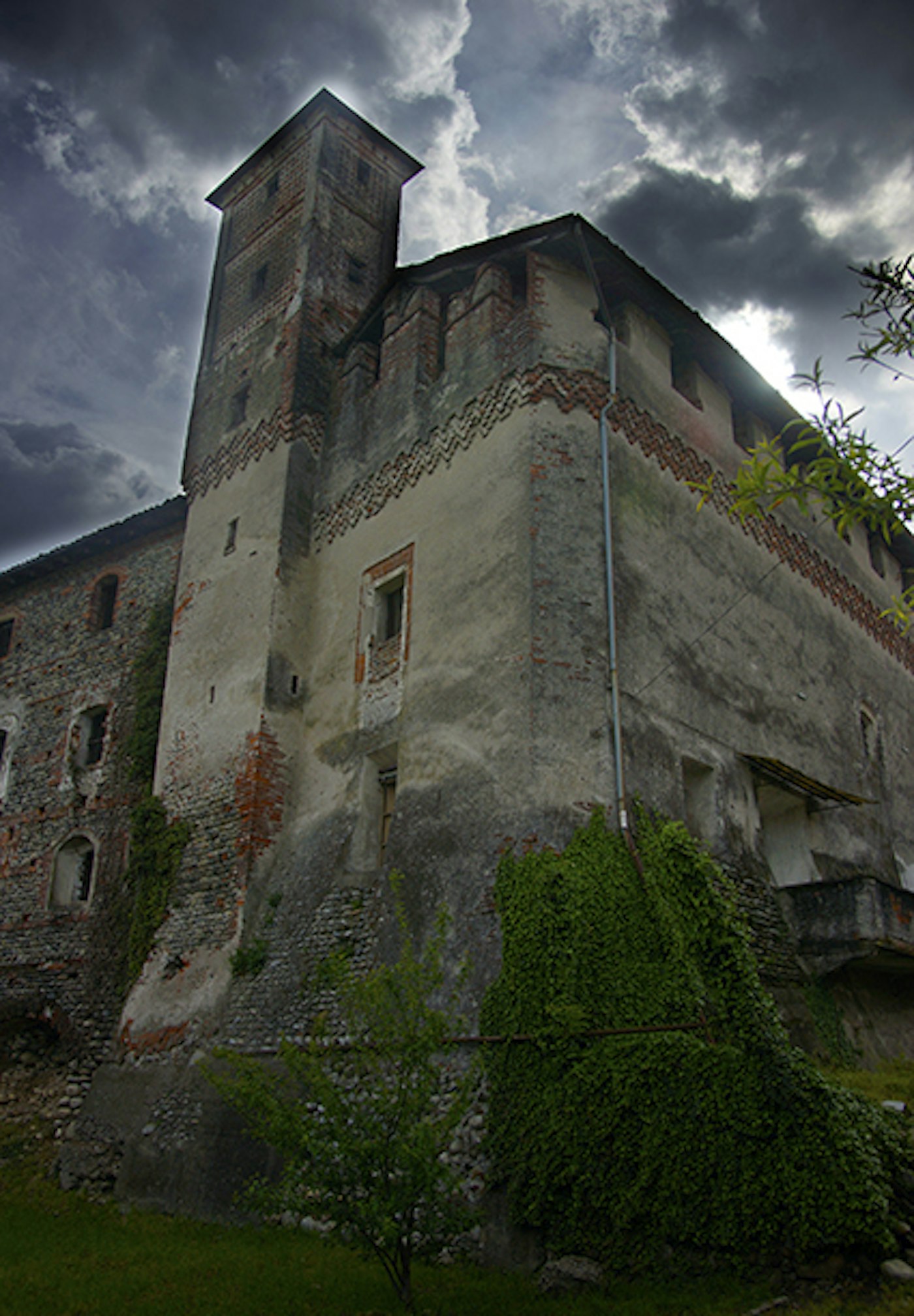 CASTELLO MONASTERO DELLE MONACHE BENEDETTINE CASSINESI - VIA ROGGIA ...