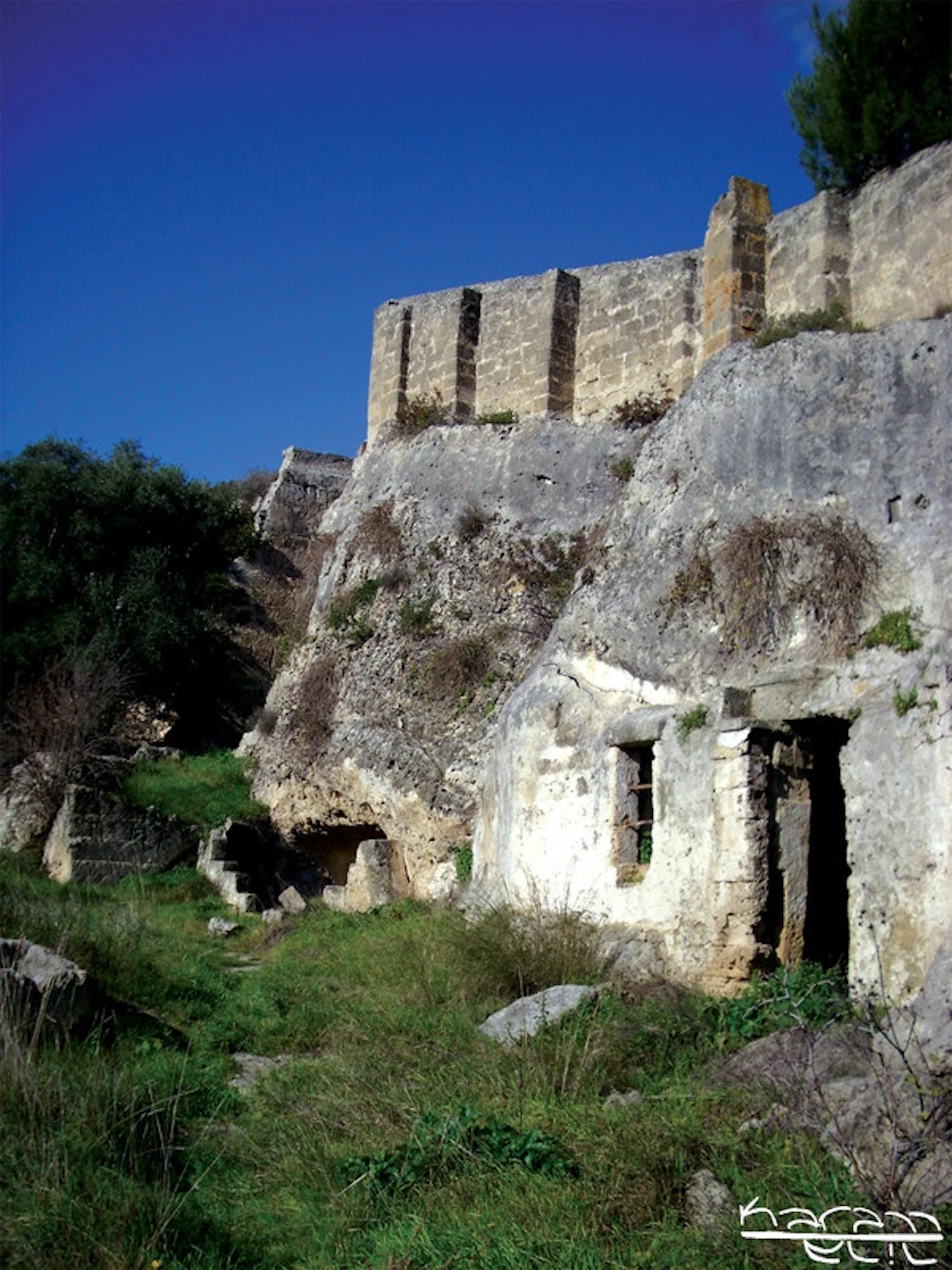 GRAVINA DI MONTEMESOLA | I Luoghi del Cuore - FAI