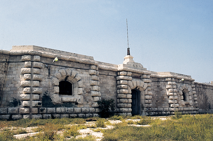 FORTINO NAPOLEONICO ISOLA DI SAN PAOLO | I Luoghi del Cuore - FAI