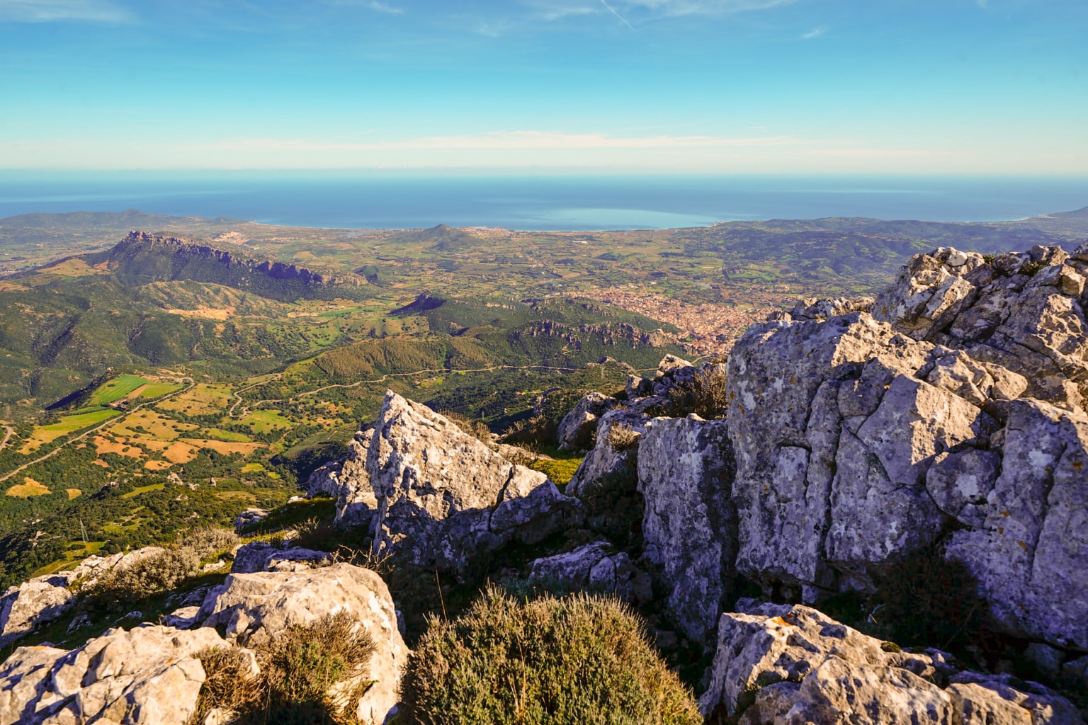 MONTE ALBO, LA DOPPIA BIANCA MONTAGNA | I Luoghi del Cuore - FAI
