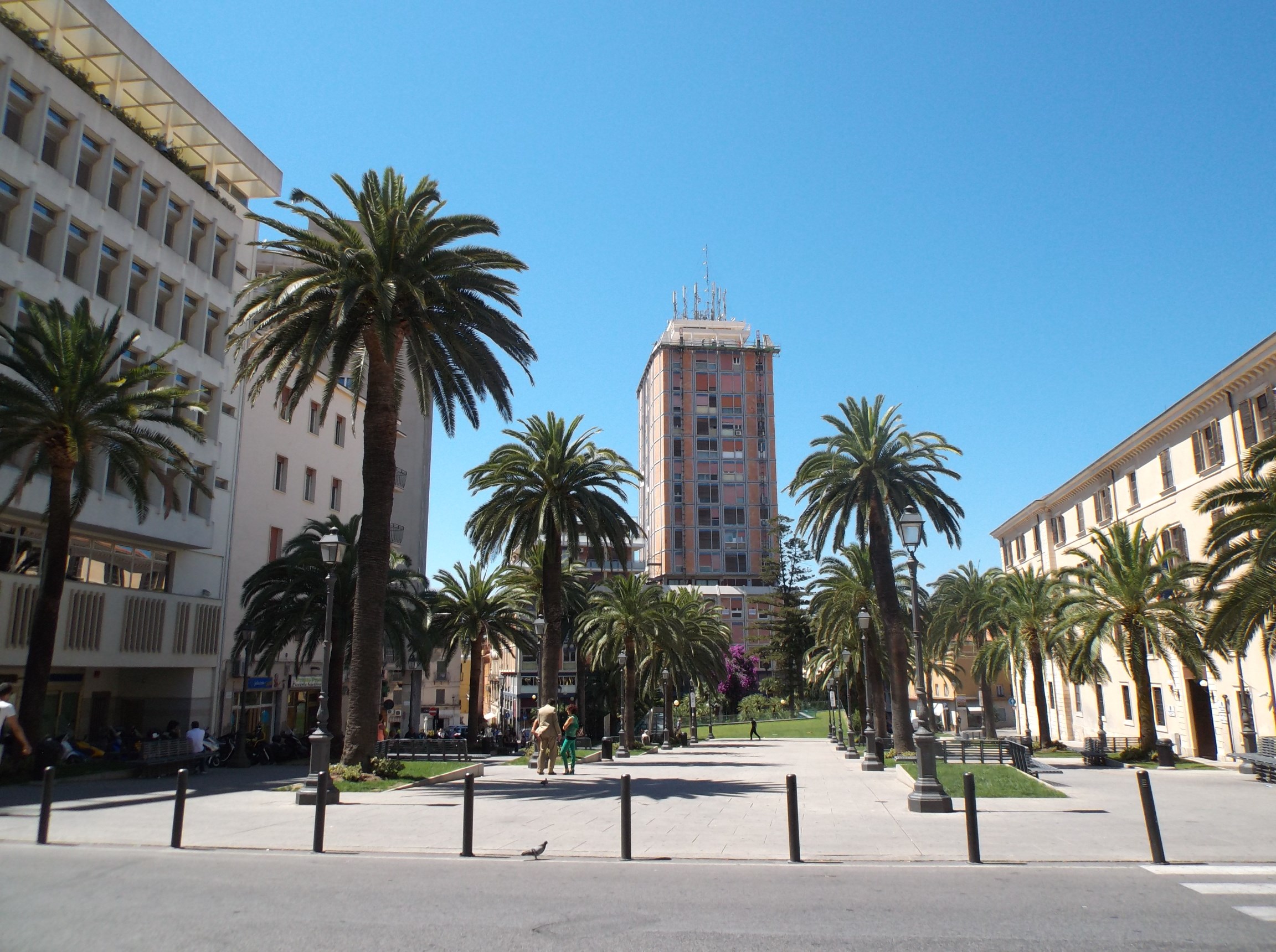 PIAZZA CASTELLO | I Luoghi del Cuore - FAI