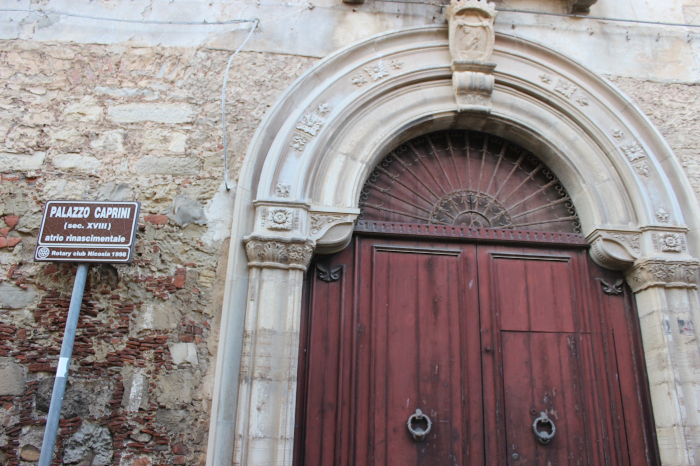 PALAZZO RUSSO CAPRINI | I Luoghi del Cuore - FAI