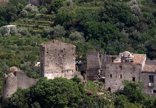 CASTELLO ARABO-NORMANNO DI SANTO STEFANO MEDIO | I Luoghi del Cuore - FAI