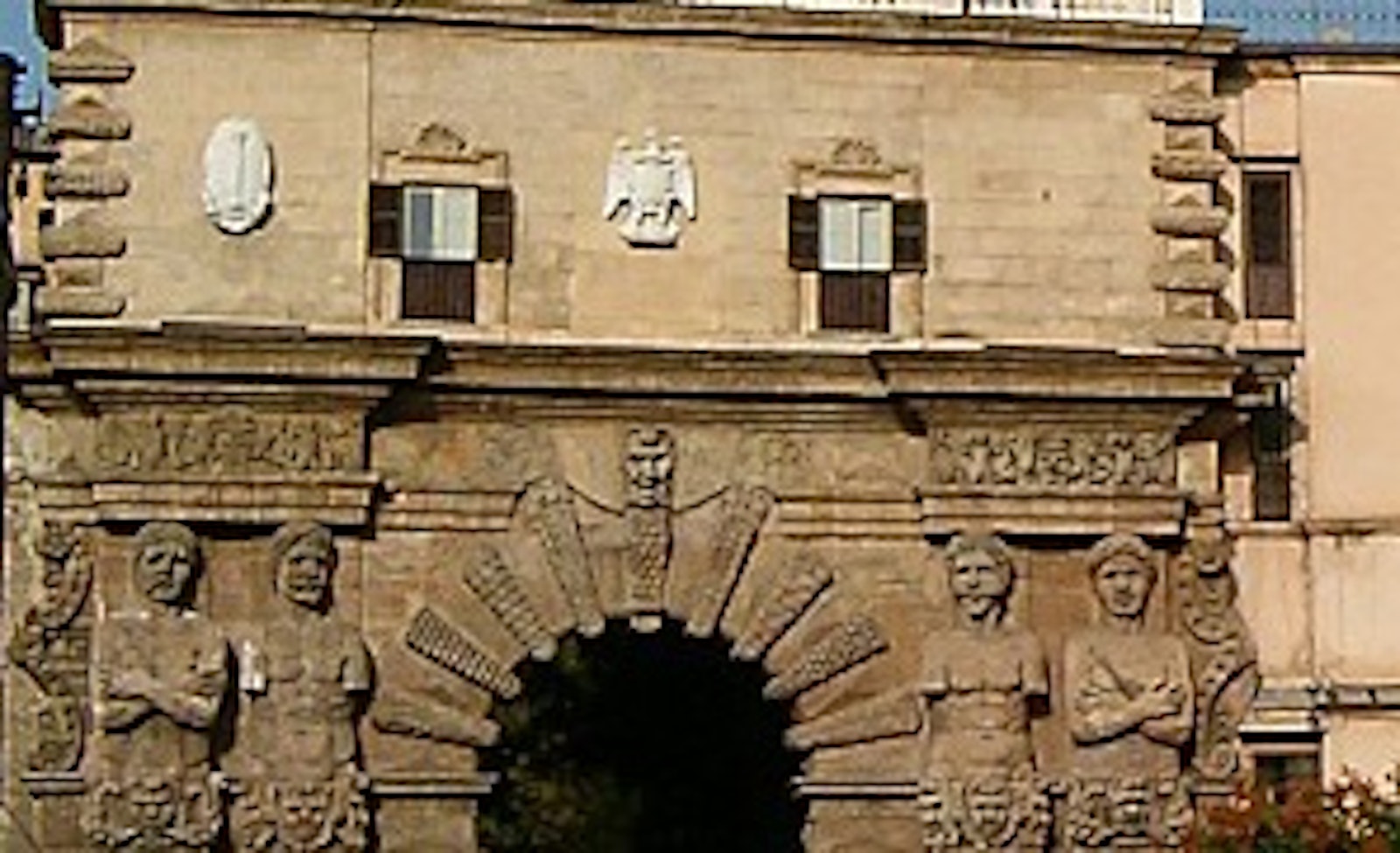 PORTA NUOVA E CAVALLERIZZA PRESSO IL C.M.E."SICILIA" | Giornate FAI