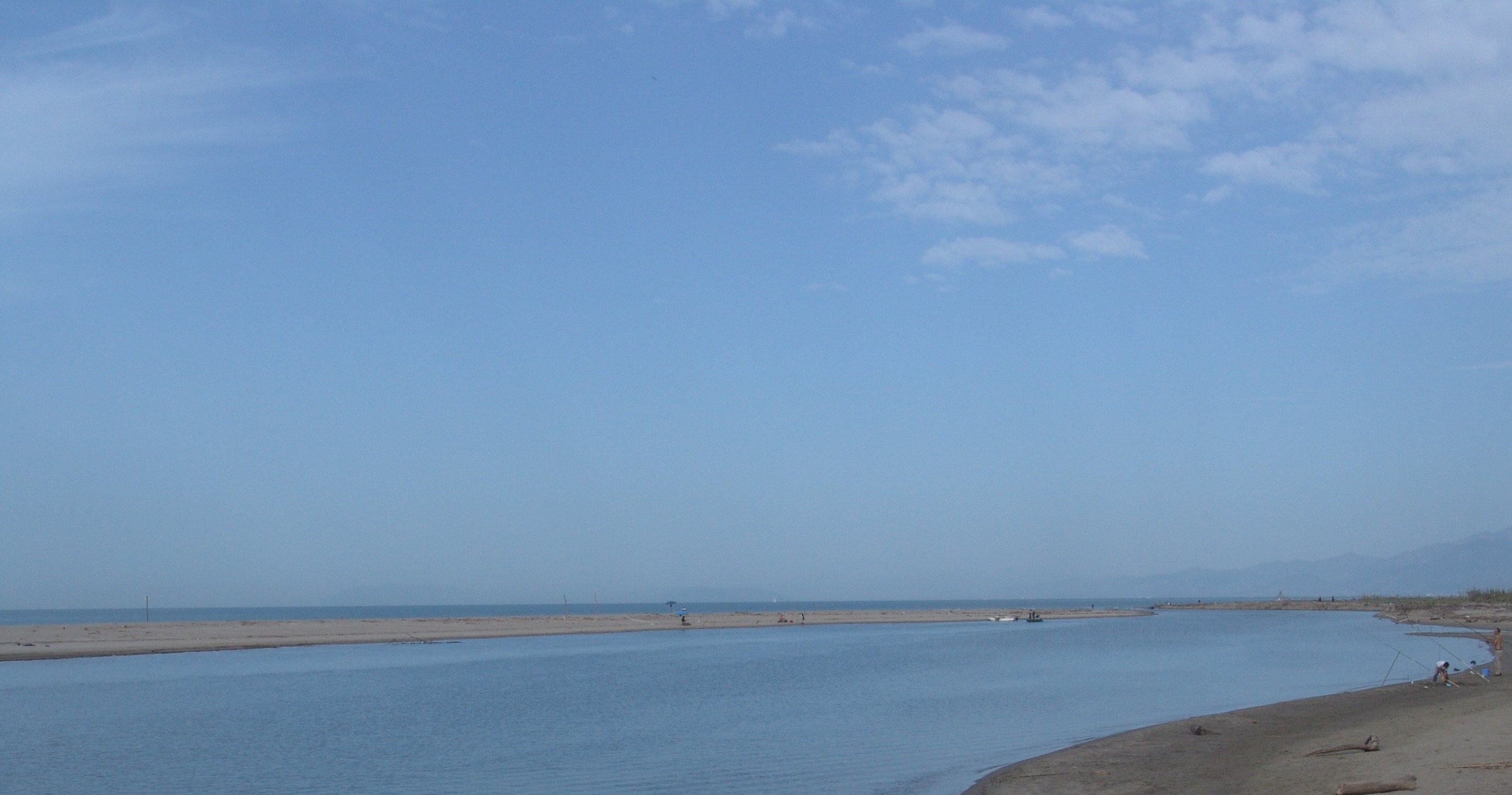 SPIAGGIA TRA VIAREGGIO E LA FOCE DEL SERCHIO | I Luoghi del Cuore - FAI
