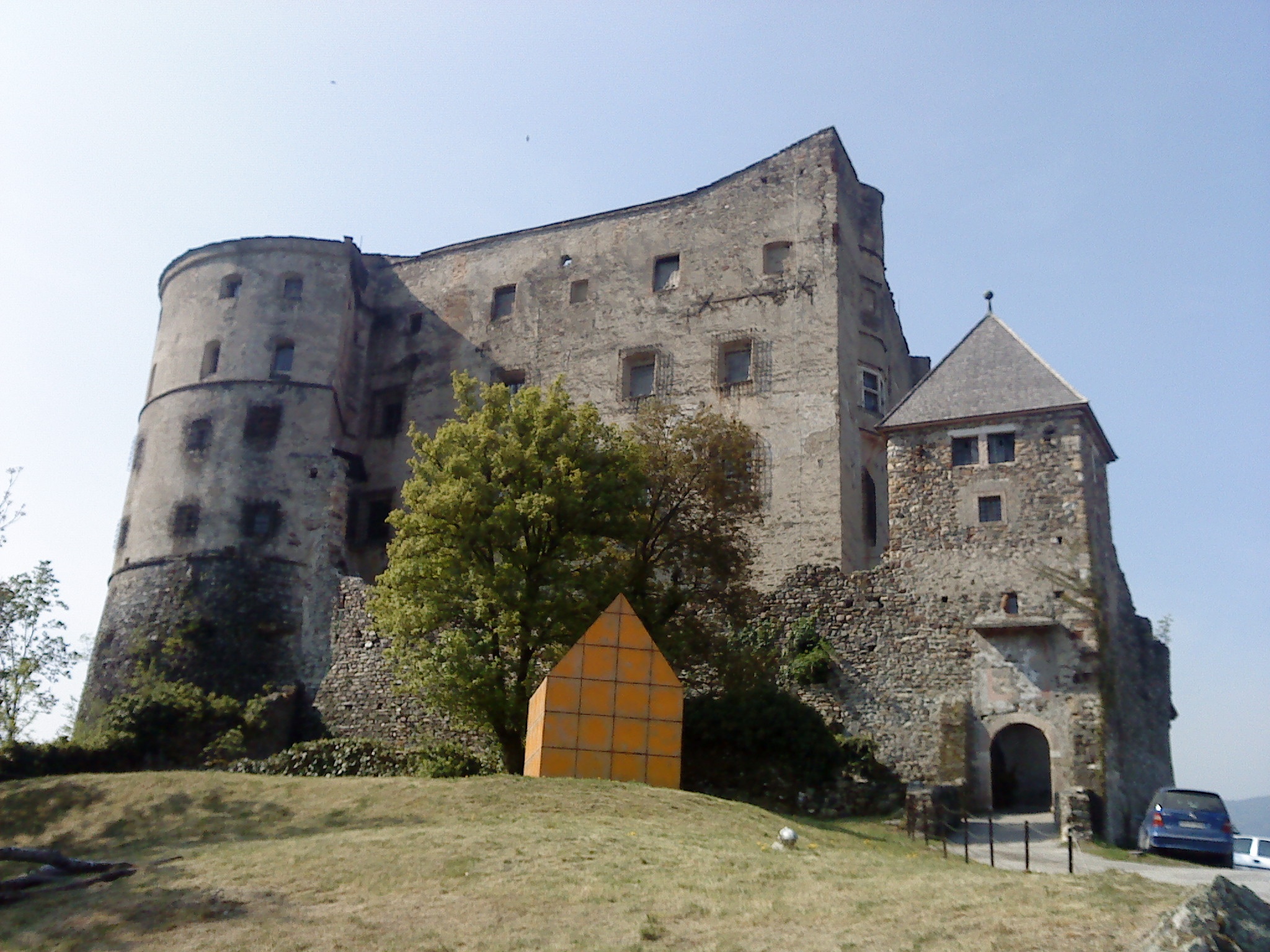 CASTEL PERGINE | I Luoghi del Cuore - FAI
