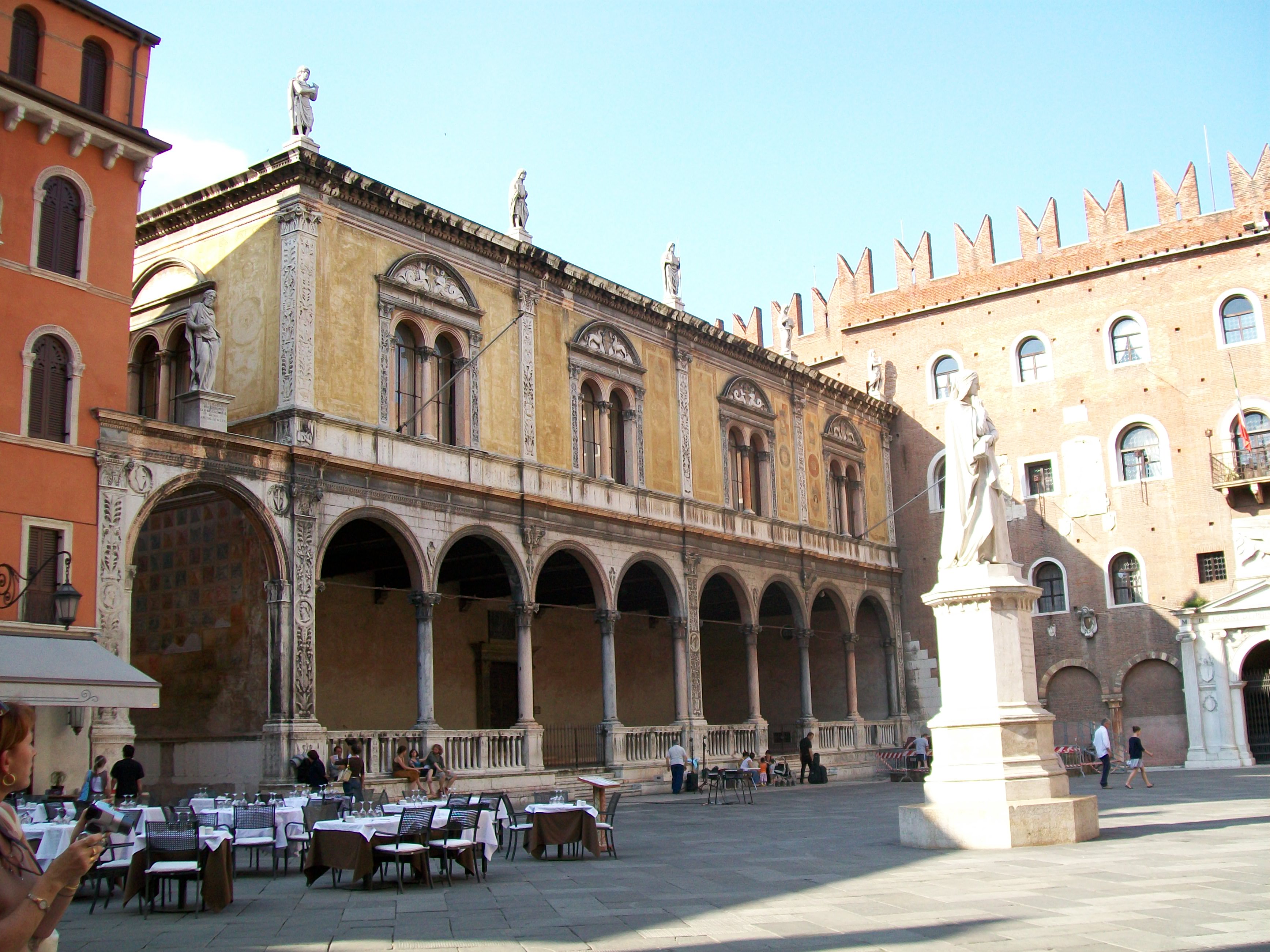 LOGGIA DI FRA' GIOCONDO | I Luoghi del Cuore - FAI