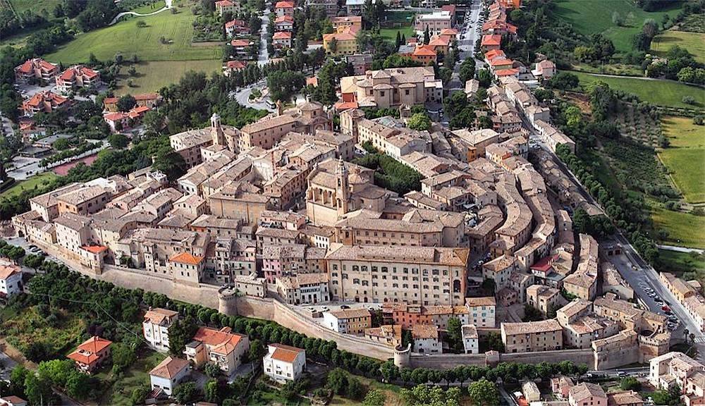 BORGO DI CORINALDO | I Luoghi del Cuore - FAI