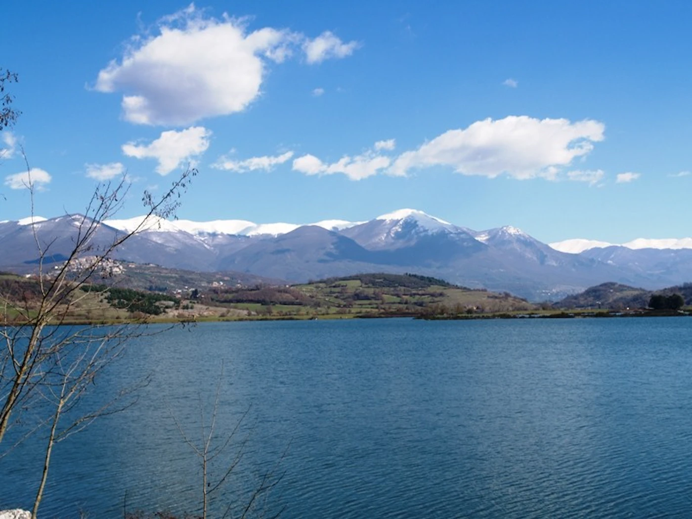 LAGO DI CANTERNO | I Luoghi del Cuore - FAI