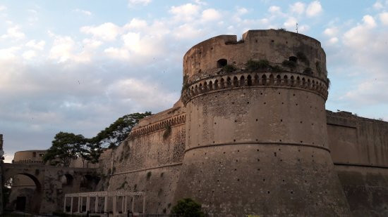CASTELLO DI CARLO V | I Luoghi del Cuore - FAI