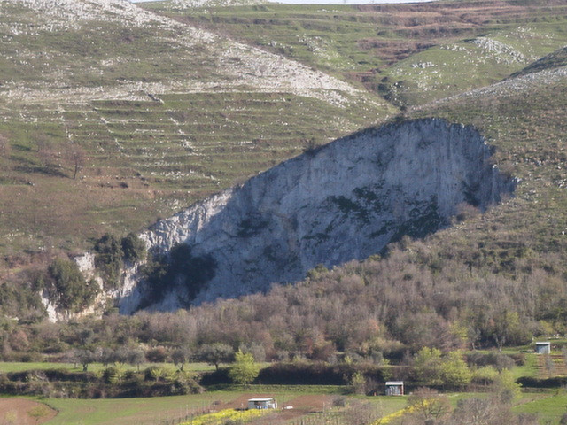 DOLINE DI COMOLA GRANDE E COMOLA PICCOLA | I Luoghi del Cuore - FAI