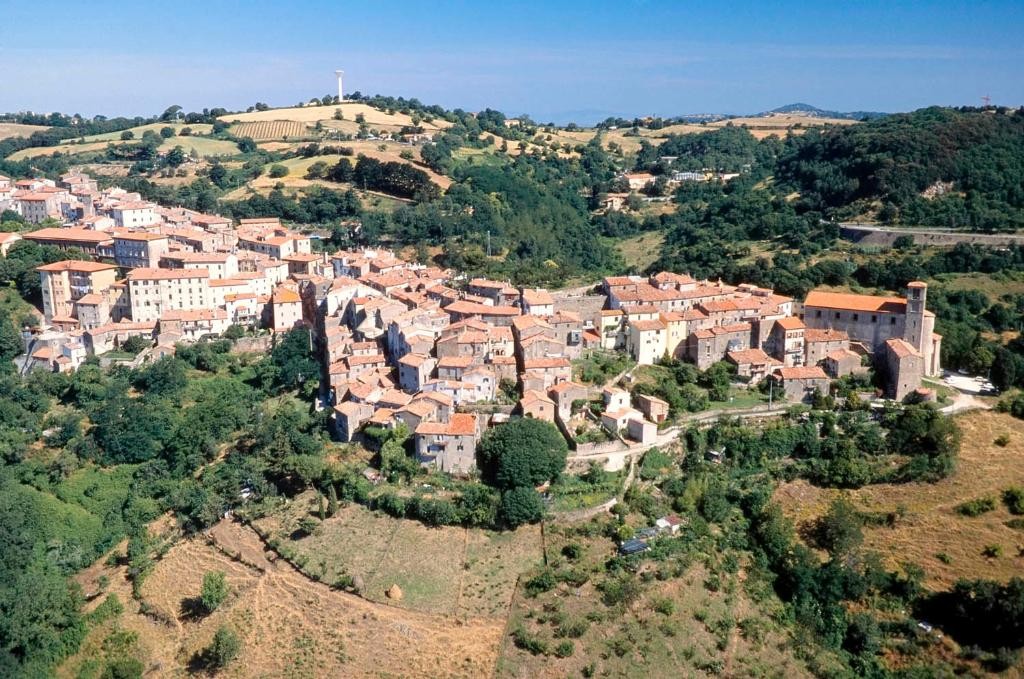 PAESE DI SCANSANO | I Luoghi del Cuore - FAI