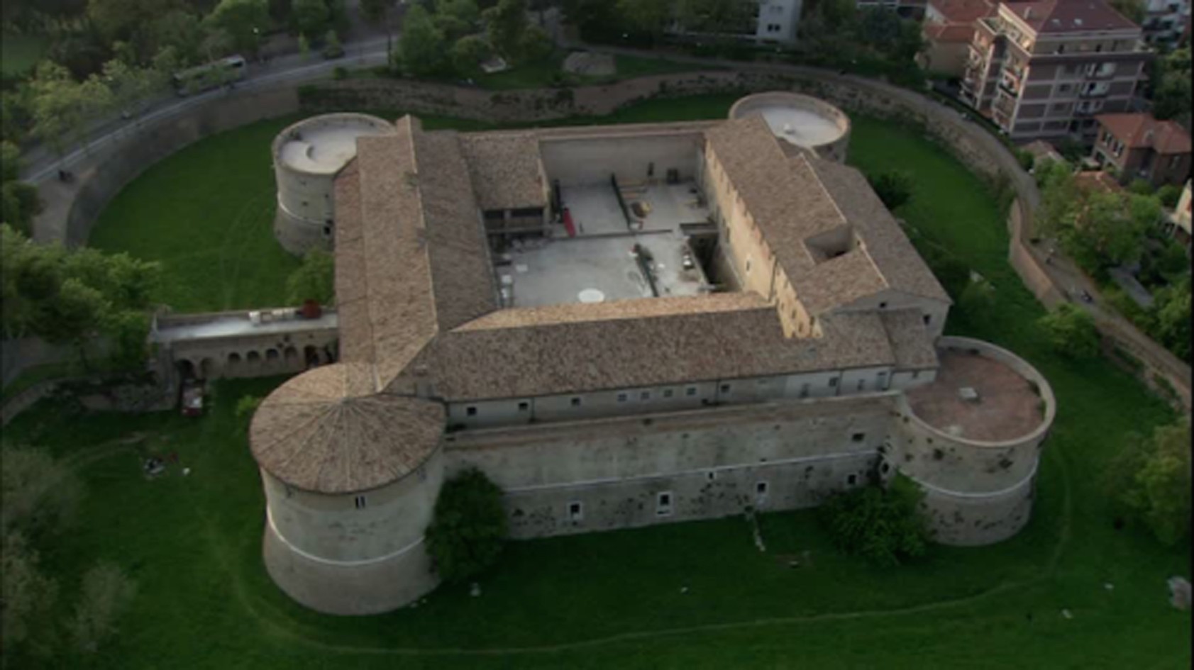 ROCCA COSTANZA | I Luoghi del Cuore - FAI