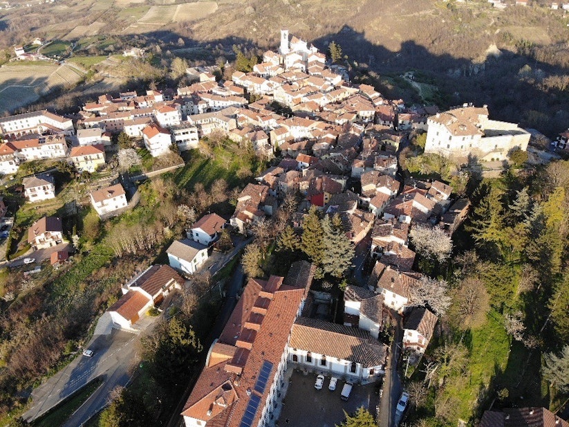 CASTELLO DI MORNESE | I Luoghi del Cuore - FAI