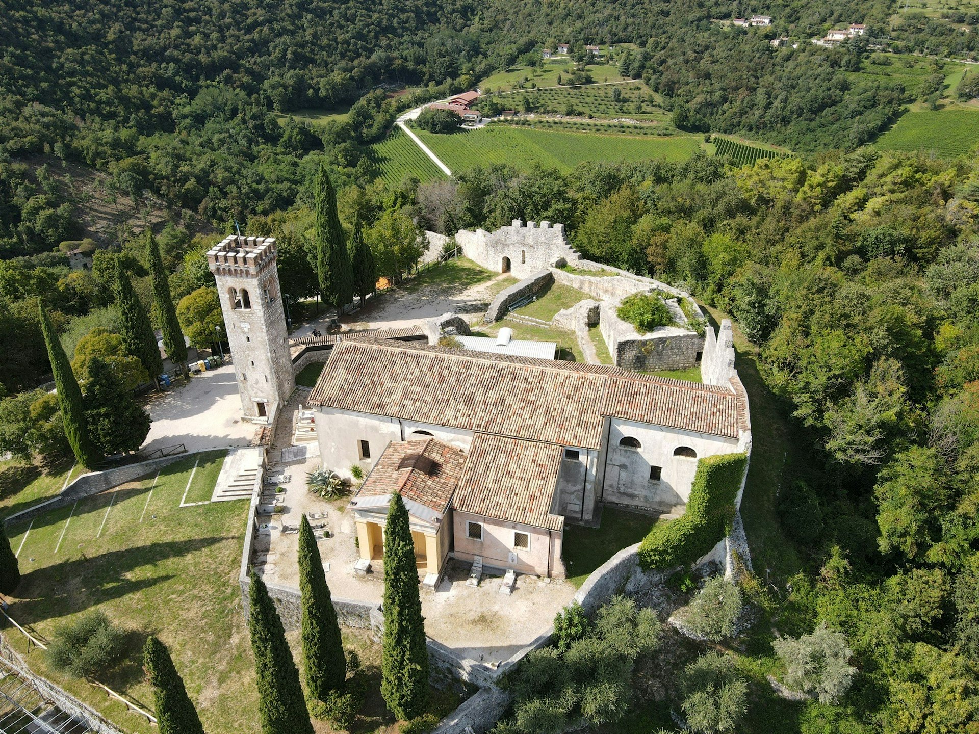 CASTELLO DI CANEVA | I Luoghi del Cuore - FAI